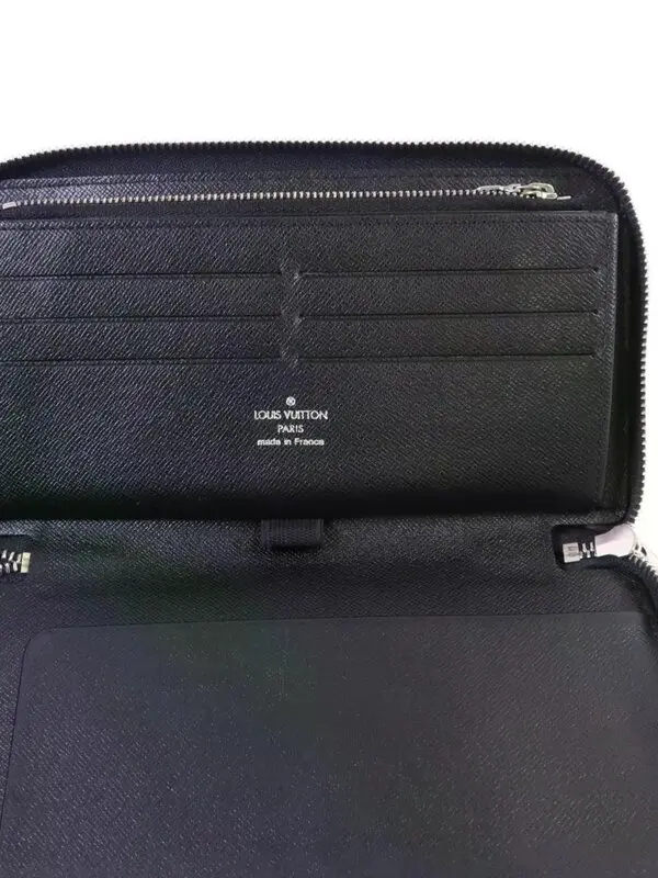LOUIS VUITTON Epi Leather Zip-around Wallet