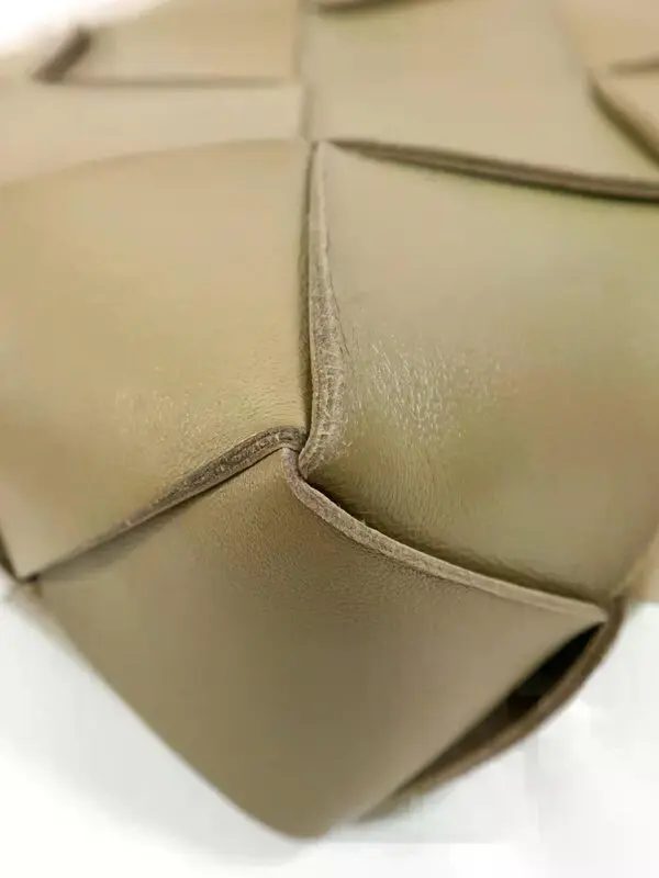 Bottega Veneta Intrecciato Shoulder Bag - Green