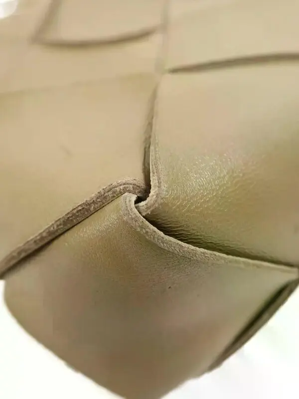 Bottega Veneta Intrecciato Shoulder Bag - Green