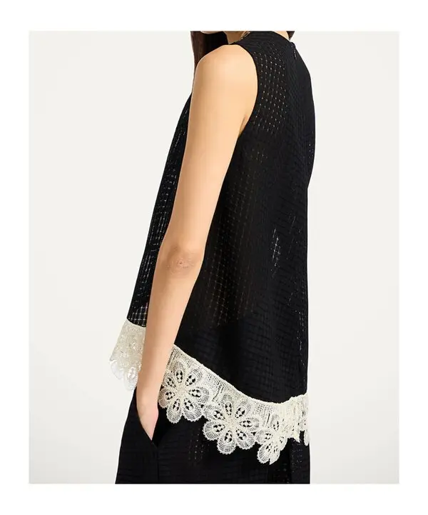 La DoubleJ Sleeveless Lace-hem Top