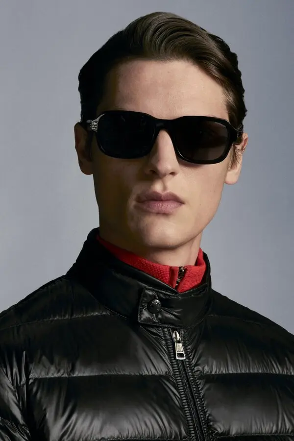 Moncler Acorus Short Down Jacket - Black
