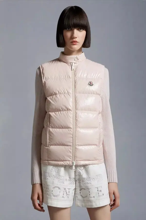 Moncler Logo Patch Zip-up Gilet