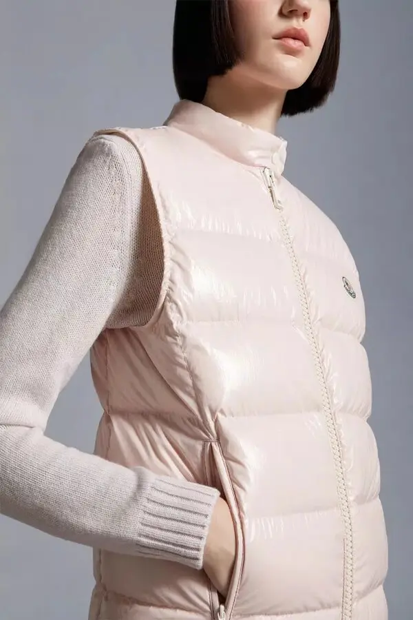Moncler Logo Patch Zip-up Gilet