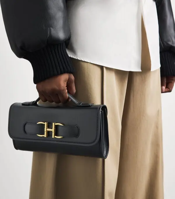 Harrods Leather Snaffle East West Purse With Gold Tone Hardware