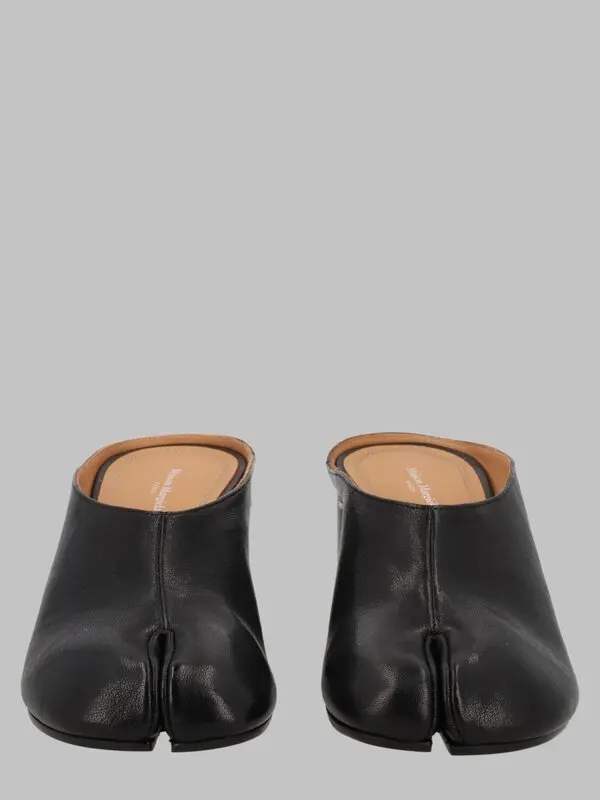 MAISON MARGIELA Tabi Leather Mule - Black