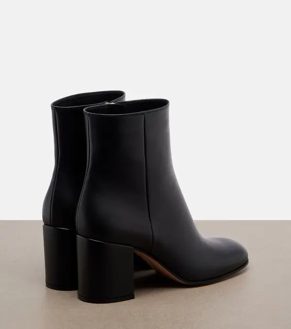 GIANVITO ROSSI Joelle Leather Ankle Boots - Black