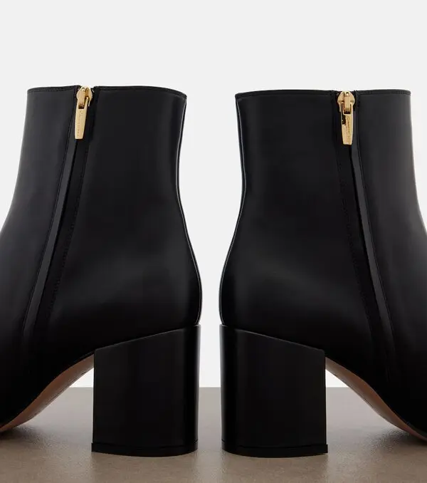 GIANVITO ROSSI Joelle Leather Ankle Boots - Black
