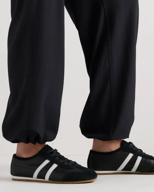 Quince Performance Tech Cargo Mid-rise Pants - Black