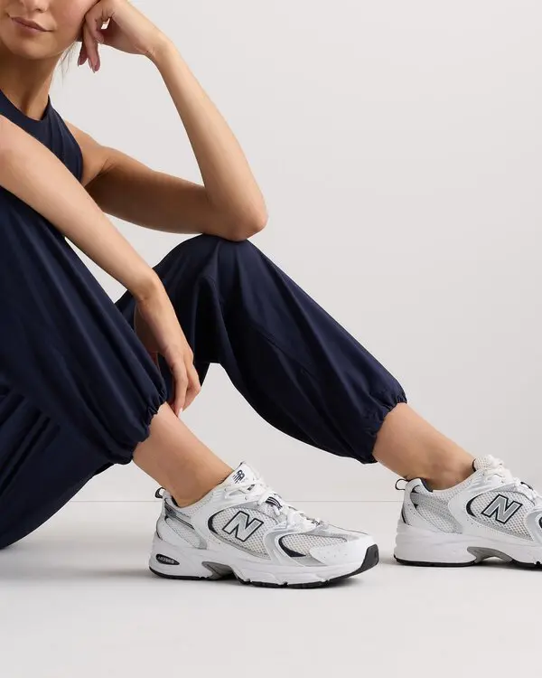 Quince Performance Tech Cargo Mid-rise Pants - Deep Navy