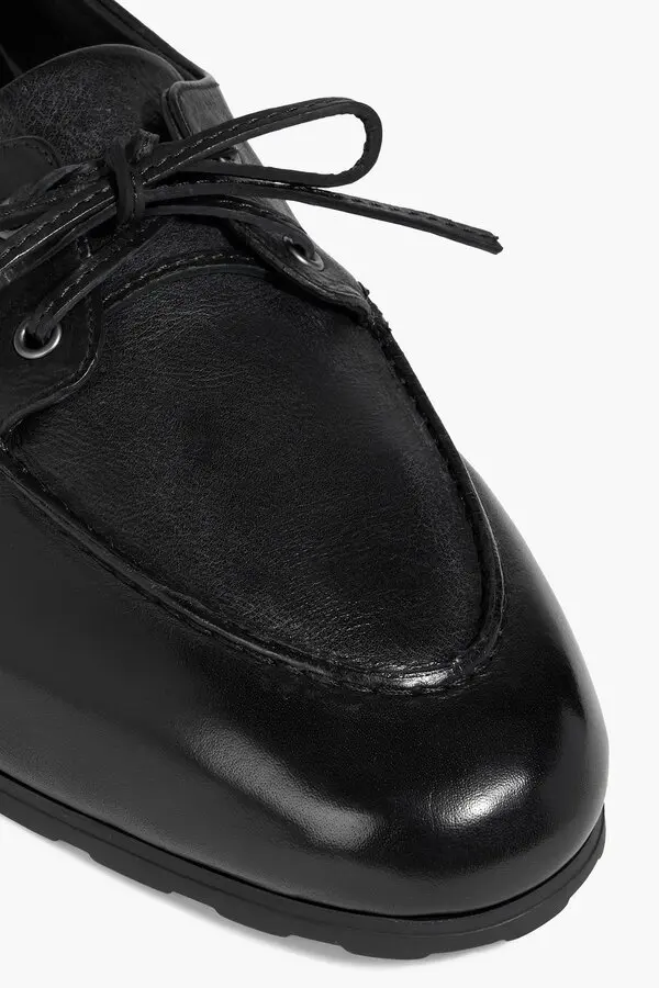 Bally Paquy Leather Boat Shoes - Black