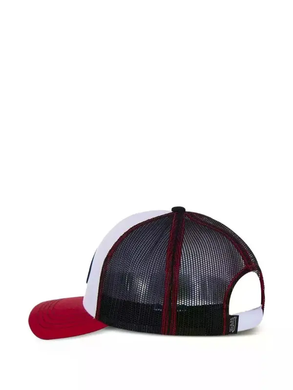 VON DUTCH Logo Patch Mesh Panel Cap