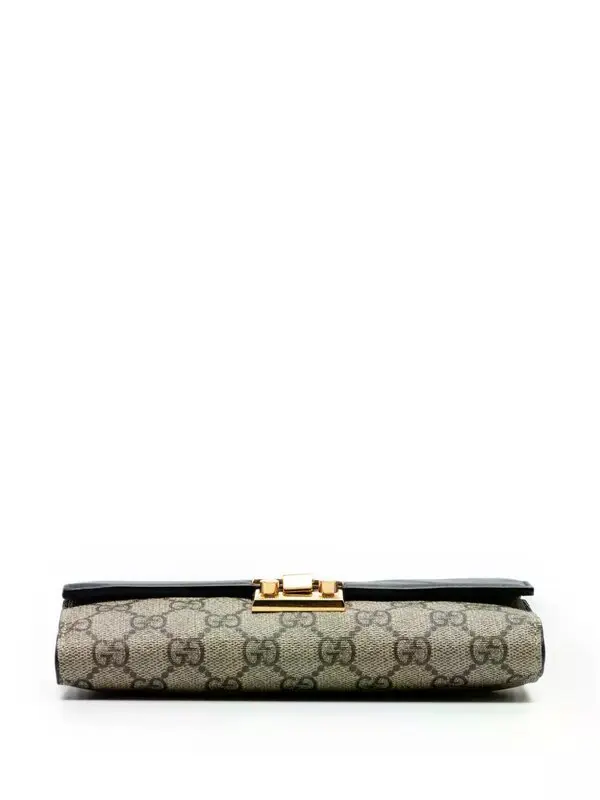 Gucci 2016-2026 Gg Supreme Padlock Wallet On Chain Shoulder Bag