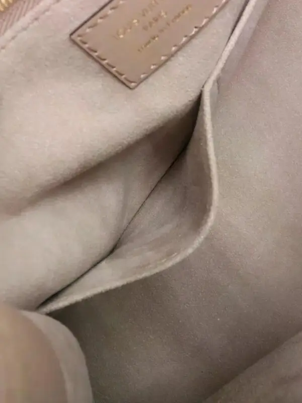 LOUIS VUITTON Monogram Empreinte Onthego Mm Satchel
