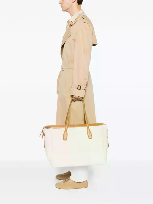 VEECOLLECTIVE Large Tela Quilted Shoulder Bag