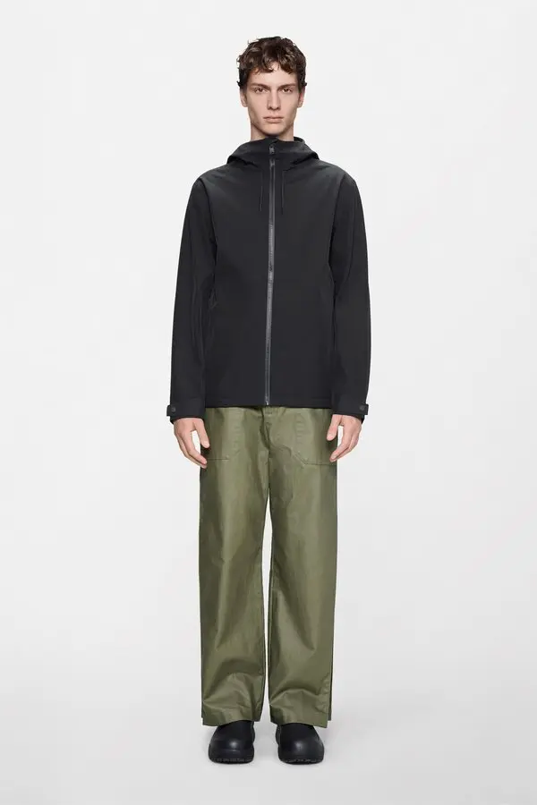 Rains Suva Softshell Jacket With Hood And Drawstring Detail - Black