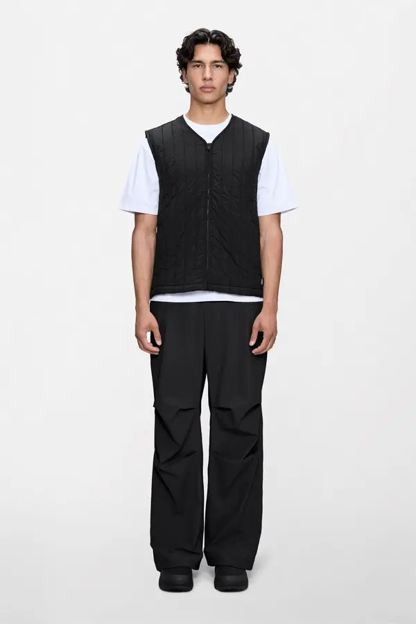 Rains Banja Quilted Liner Vest With V-neck And Zip Closure - Black