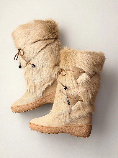 Overland Anna Wool-lined Fur Boots - Beige