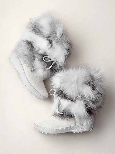 Overland S Volpe Fur Boots - White/black Tipping