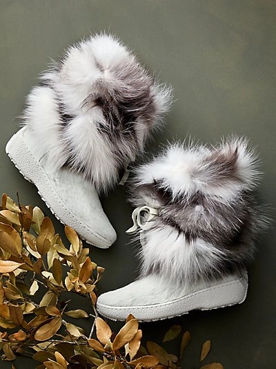Overland S Volpe Fur Boots - White/black Tipping