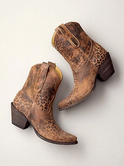 Overland Selena Leather Cowboy Boots - Ocre