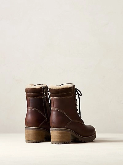 BOS & CO Mustang Shearling-lined Water-resistant Leather Boots