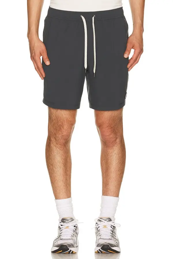 Vuori Kore Lined 7 Short In Grey - Charcoal