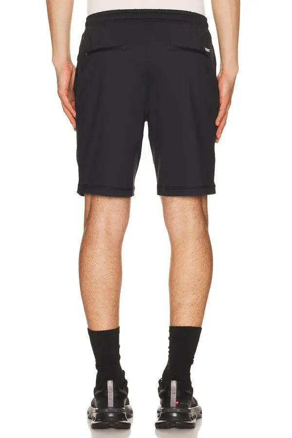 Vuori Sunday Performance 8" Short