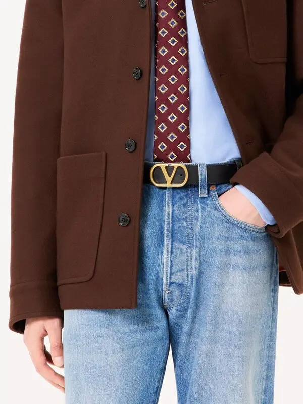 Valentino Garavani Vlogo Signature Belt In Shiny Calfskin - Black