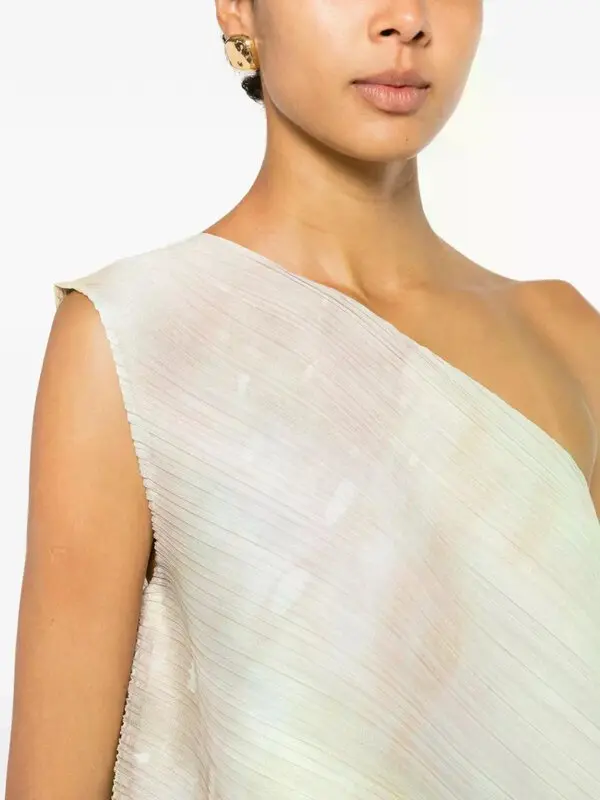 Issey Miyake One-shoulder Pleated Top