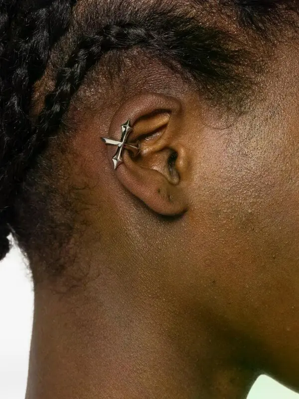LAG WORLD Croix Gothic Ear Cuff