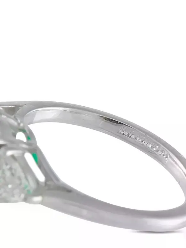 LB EXCLUSIVE Emerald And Diamond Ring