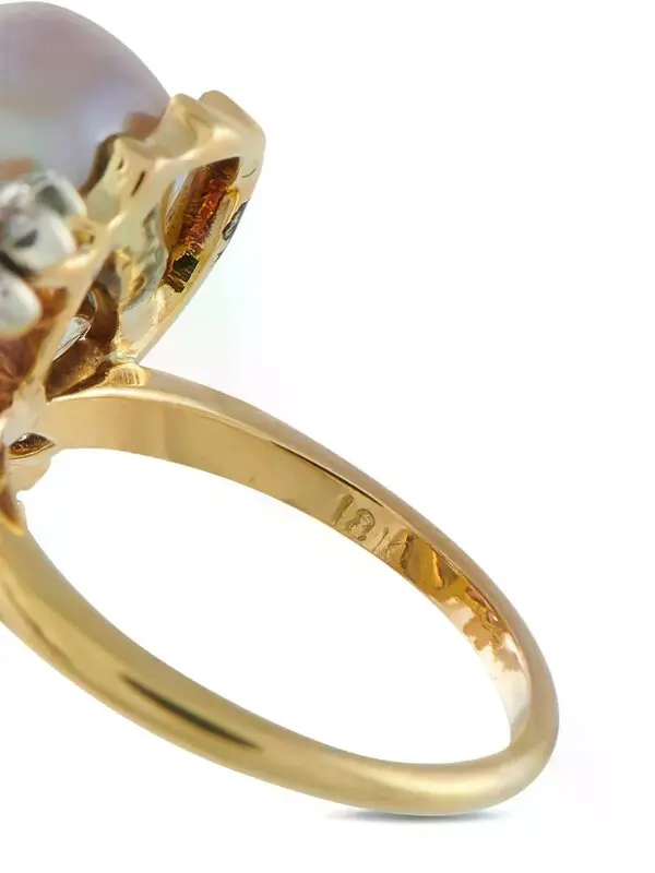 LB EXCLUSIVE 18k Yellow Pearl And Diamond Flower Ring
