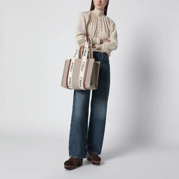 Chloé Woody Medium Bag - White
