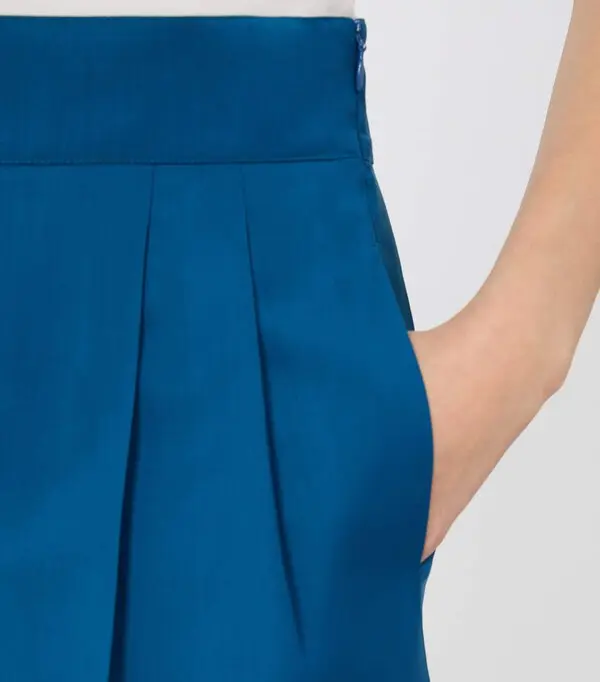 Max Mara Virgin Wool Pleated Shorts - Navy