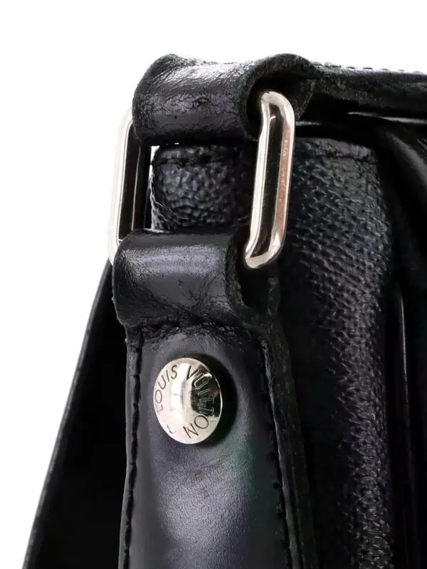 LOUIS VUITTON Damier Graphite Daniel Mm Messenger Bag