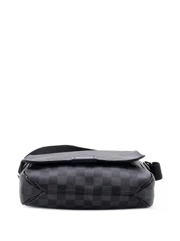 LOUIS VUITTON Damier Graphite Pm Messenger Bag