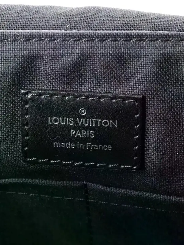 LOUIS VUITTON Damier Graphite Pm Messenger Bag