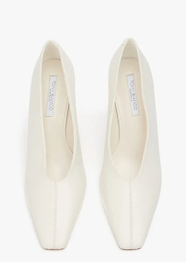 TONY BIANCO Penelope Court Heels - Milk Capretto