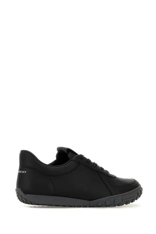 Givenchy Smooth Calf Leather Sneakers With Printed Logo - Black