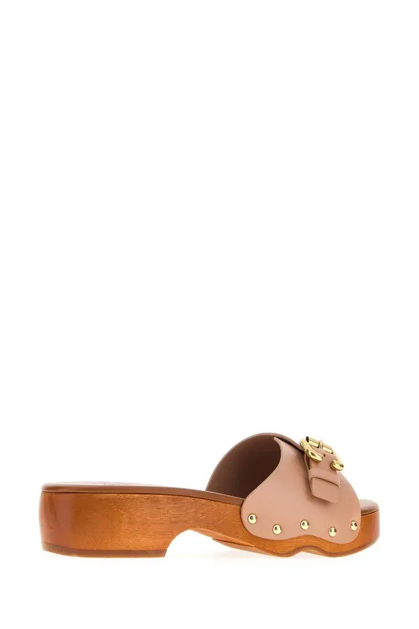 Chloé Powder Leather Jeanette Clogs