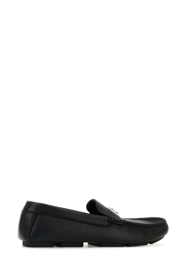 Dolce & Gabbana Pebble Deer Leather Loafers With Metal Plate Detail