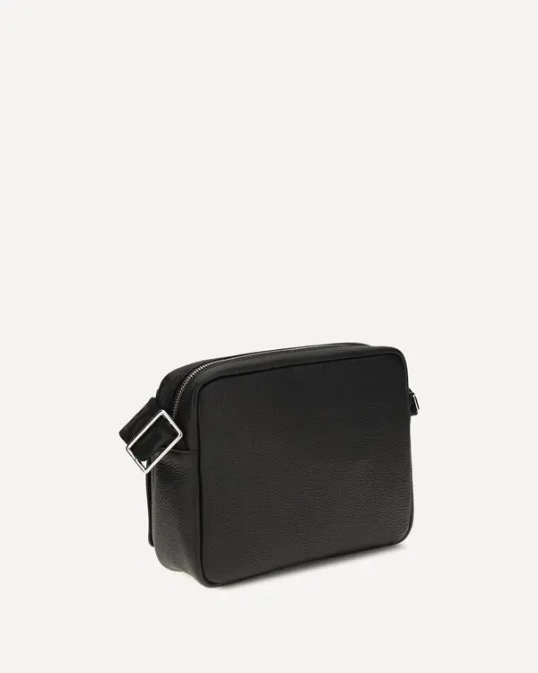 Loewe Pebble Messenger Medium Bag In Grained Calfskin - Black