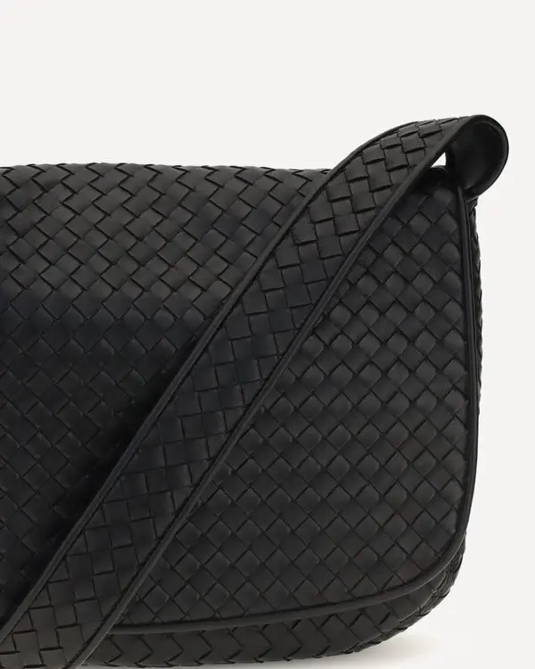Bottega Veneta Large Veneto Shoulder Bag - Black