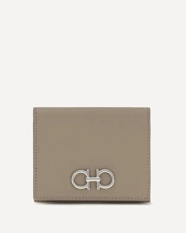 FERRAGAMO Gancini Wallet - Beige