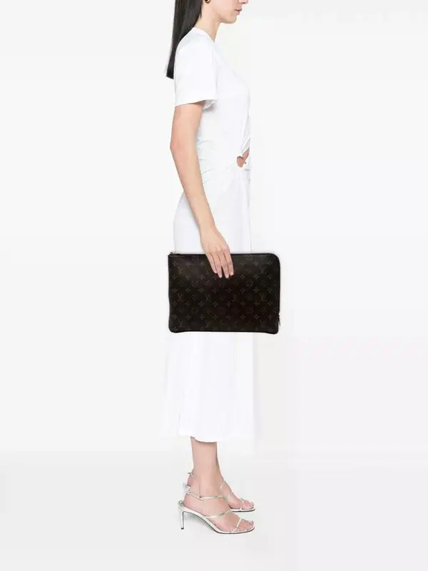 LOUIS VUITTON Etui Voyage Mm Clutch Bag - Brown