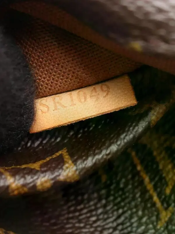 LOUIS VUITTON Monogram Totally Mm Tote Bag - Brown