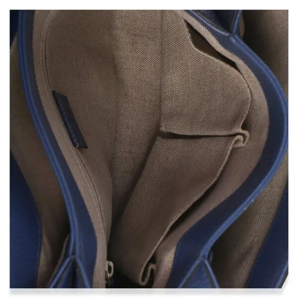 Gucci Calfskin Interlocking Gg Top Handle Bag - Blue