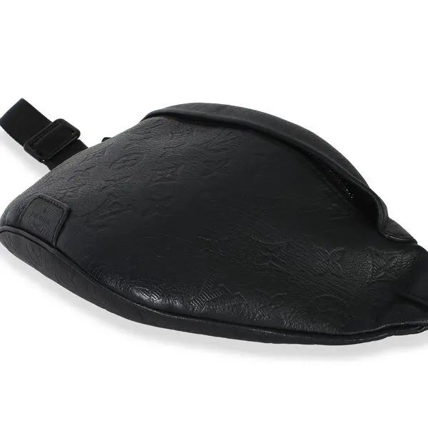 LOUIS VUITTON Monogram Shadow Discovery Bumbag
