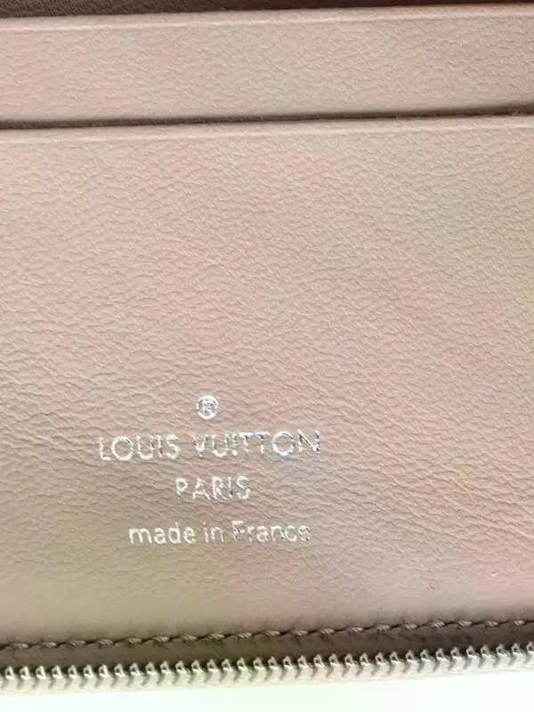 LOUIS VUITTON Zippy Compact Wallet Mahina Leather Small Wallets