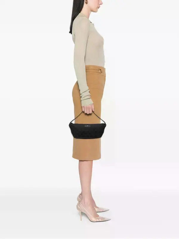 Gucci Gg Canvas Boat Shoulder Bag - Black